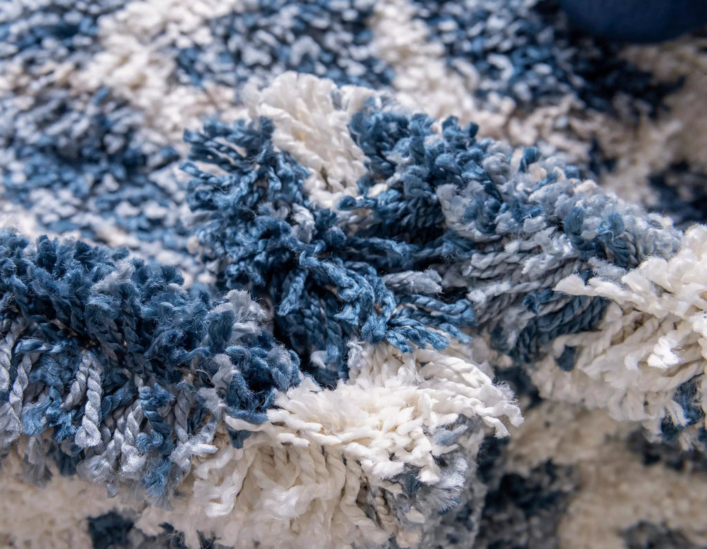 Roderick - Diamond Pattern Shaggy Rug – Warmly