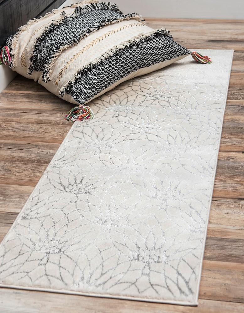Ellison - Lotus Flower Pattern Luxury Rug – Warmly