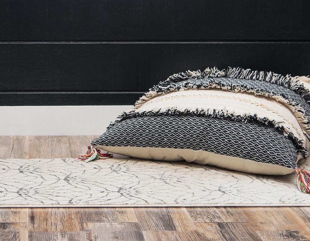 Ellison - Lotus Flower Pattern Luxury Rug – Warmly