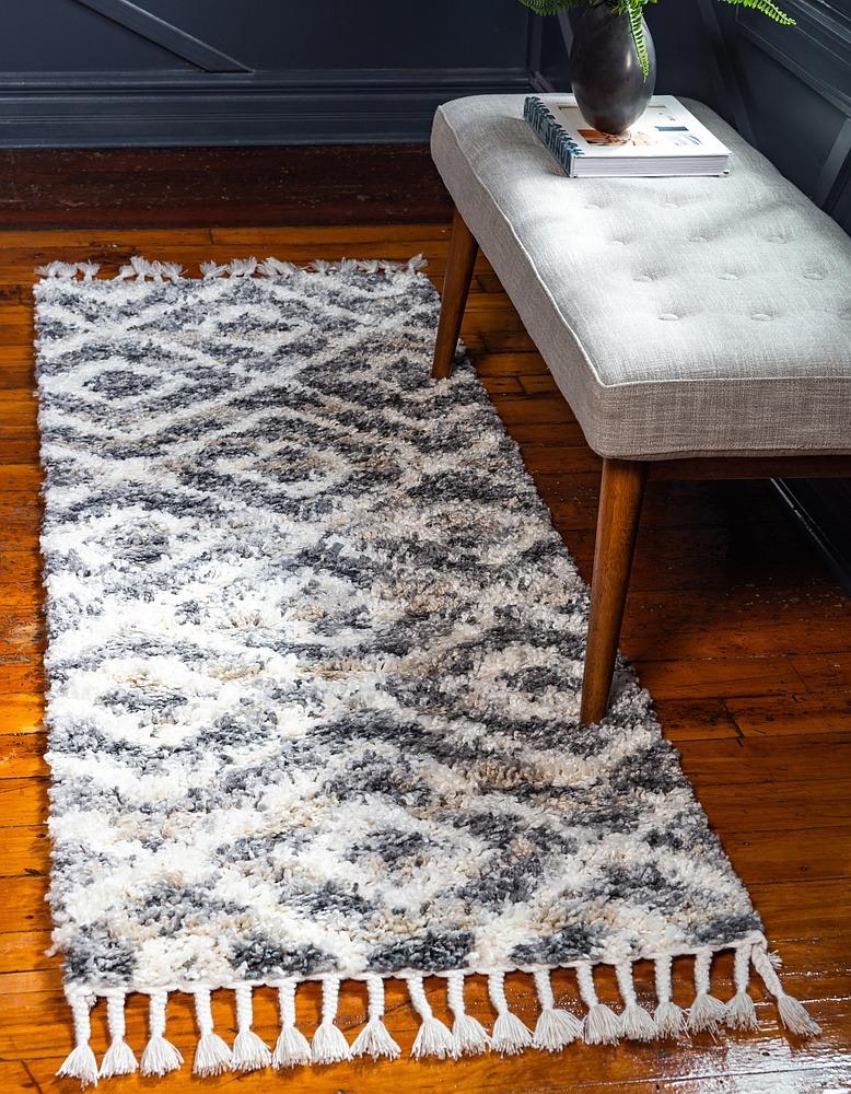 Roderick - Diamond Pattern Shaggy Rug – Warmly